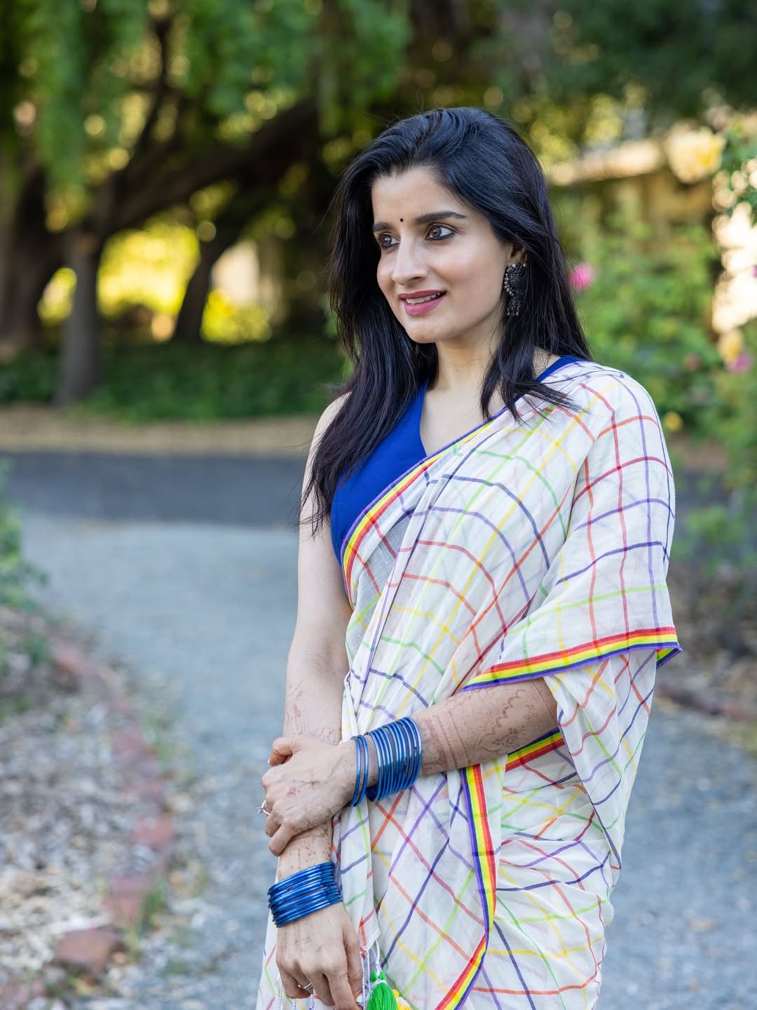 Ishwarya Rainbow – Pranati Styles
